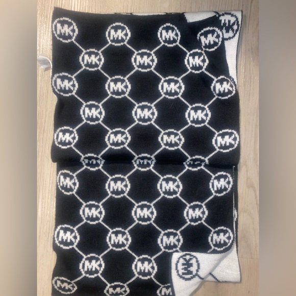 MICHAEL Michael Kors | Accessories | Mk Doble Sided Scarf Black And ...